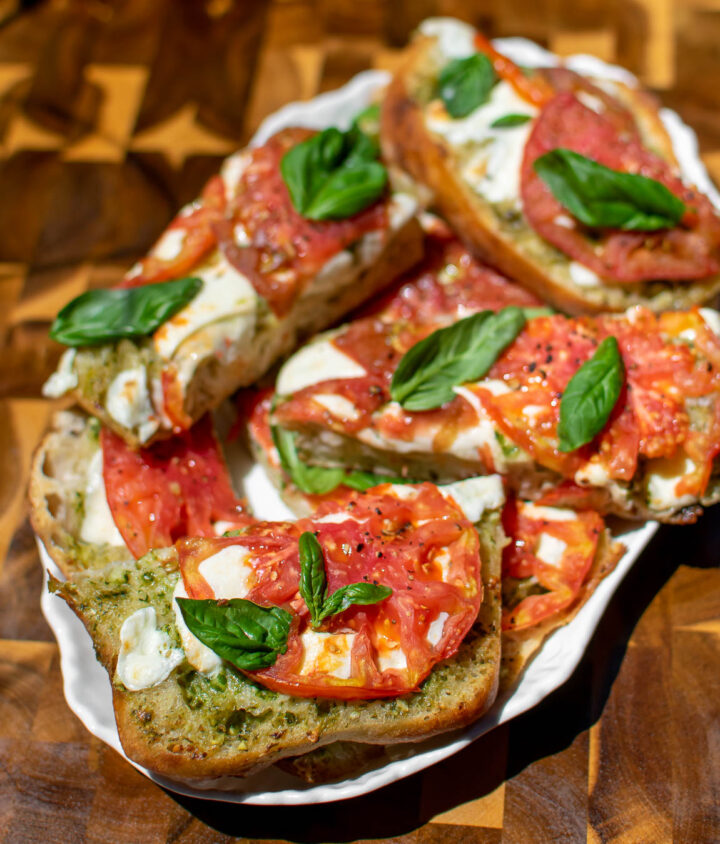 Pesto Caprese Garlic Bread | Carolyn's Cooking